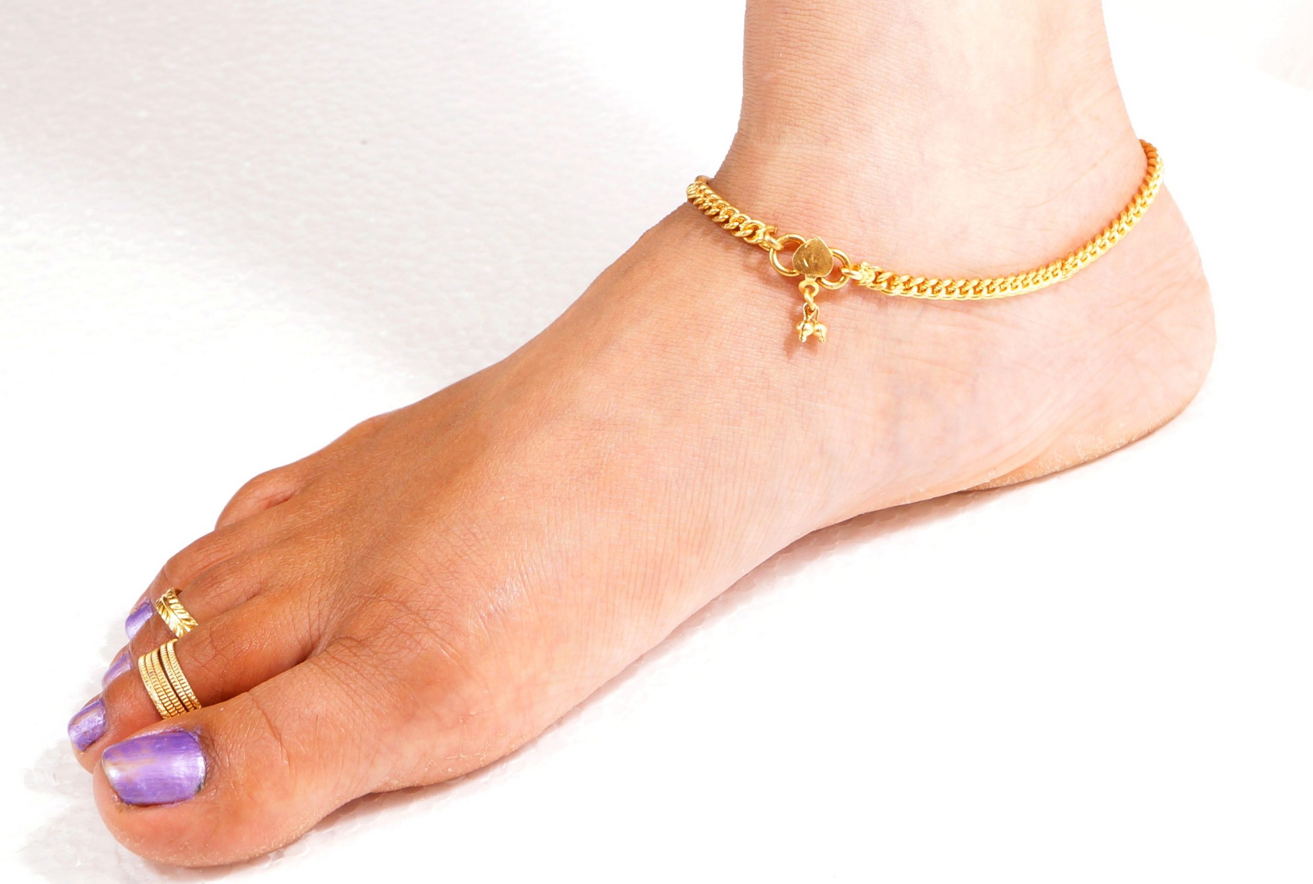 Daily Use Metal Alloy Simple Chain Anklet for Women – Deccani Store